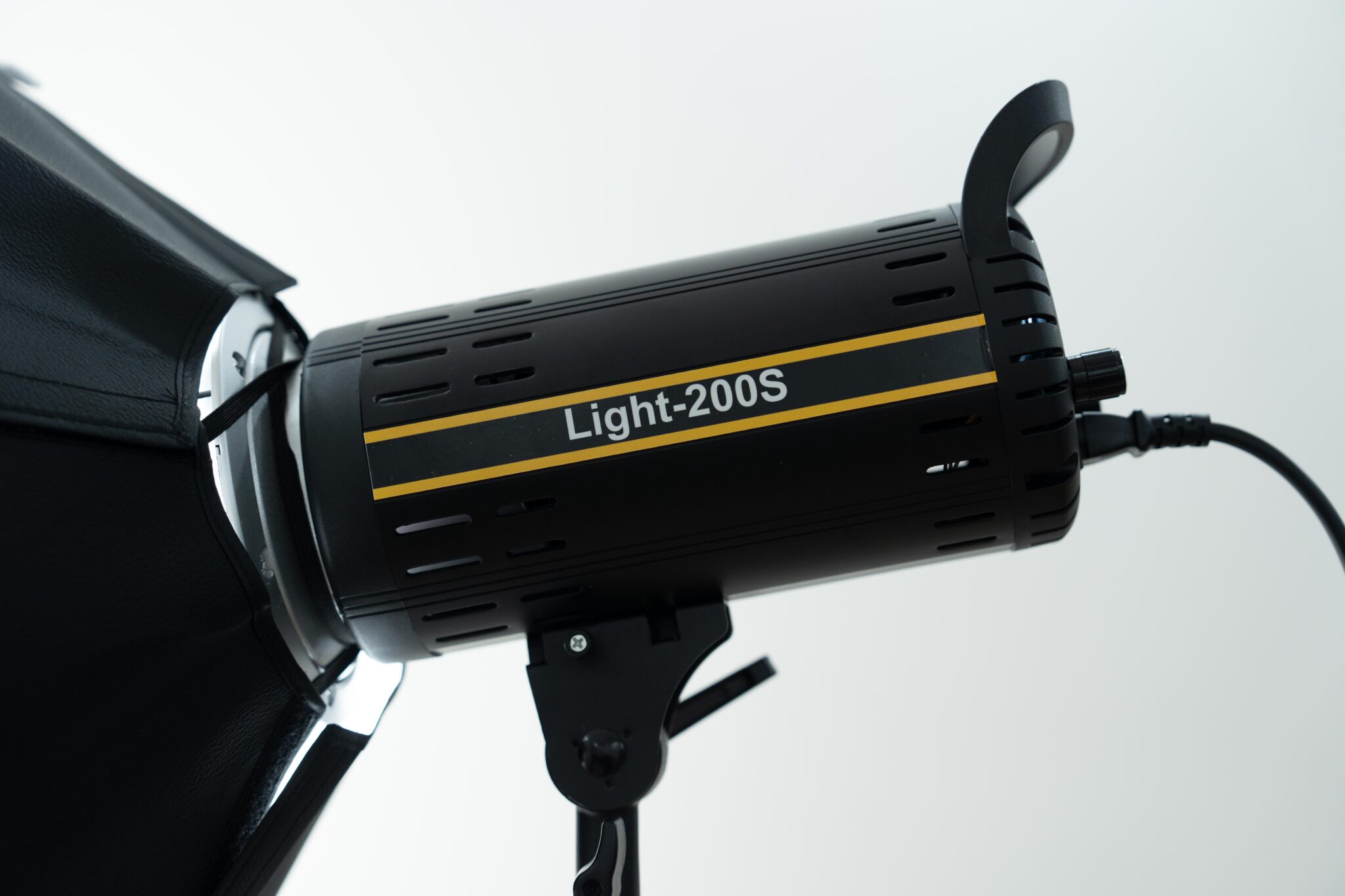 Đèn Led Studio Light-200s - LIGHT WORLD